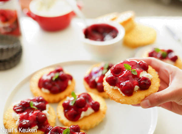 Cherry Monchou Cake | Kookmutsjes